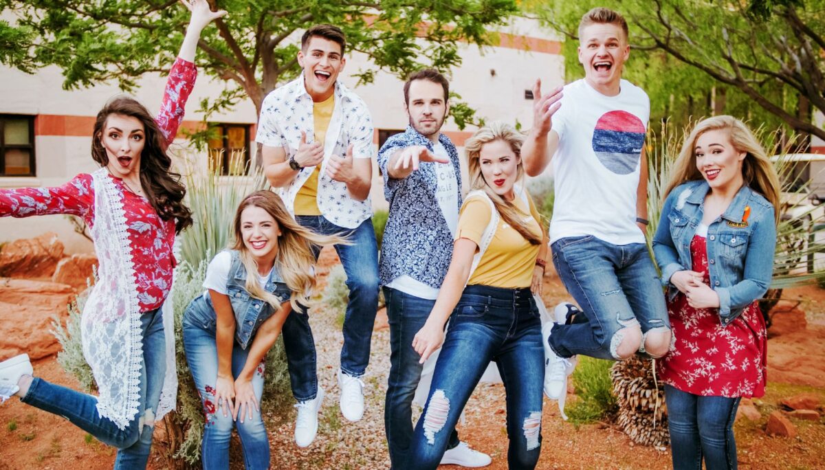 Noelle Bybee of ‘The Voice’ stars in local Christian band’s new ‘Wonder ...